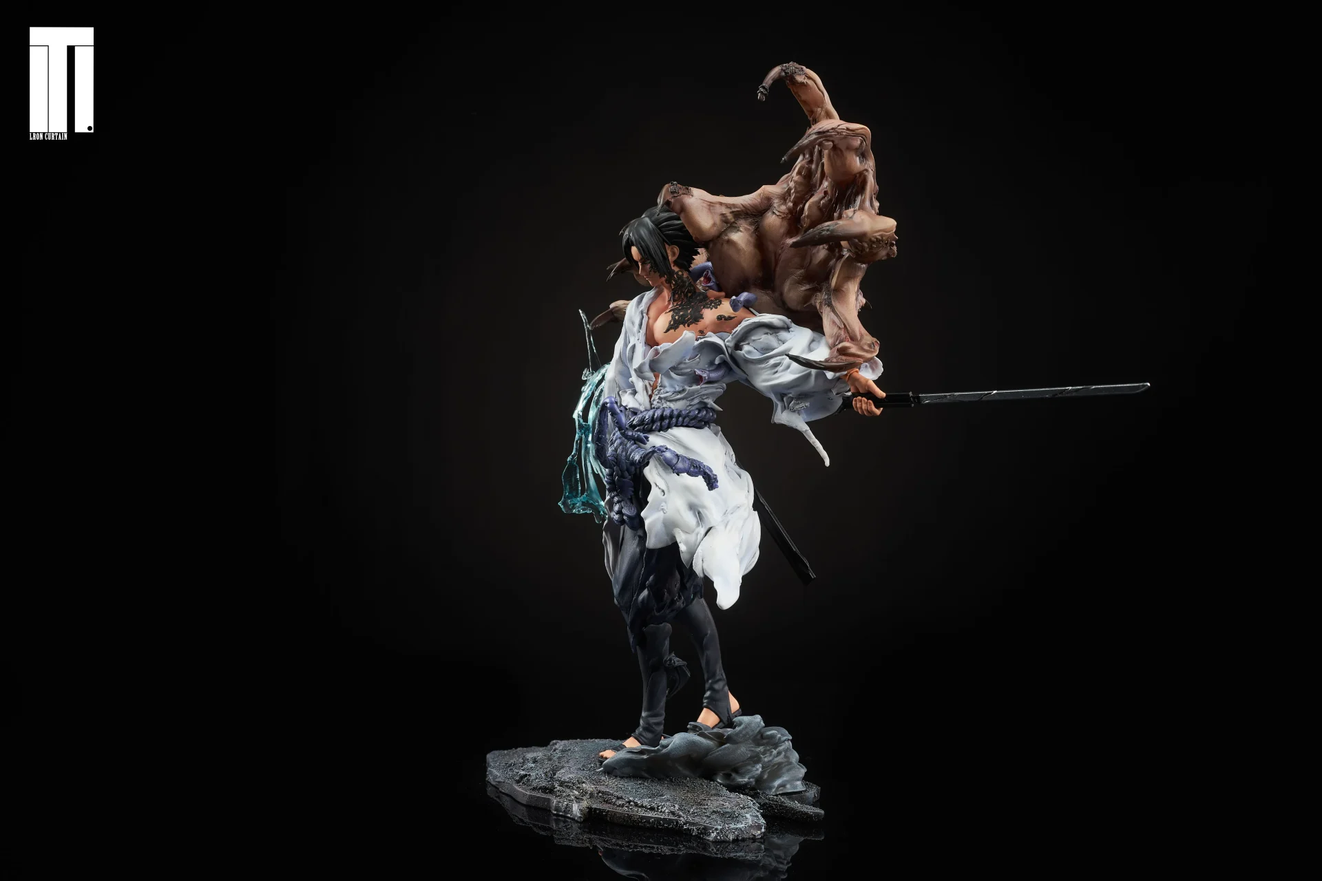 This Sasuke Brings a Dark Edge to Naruto - GKLOOP