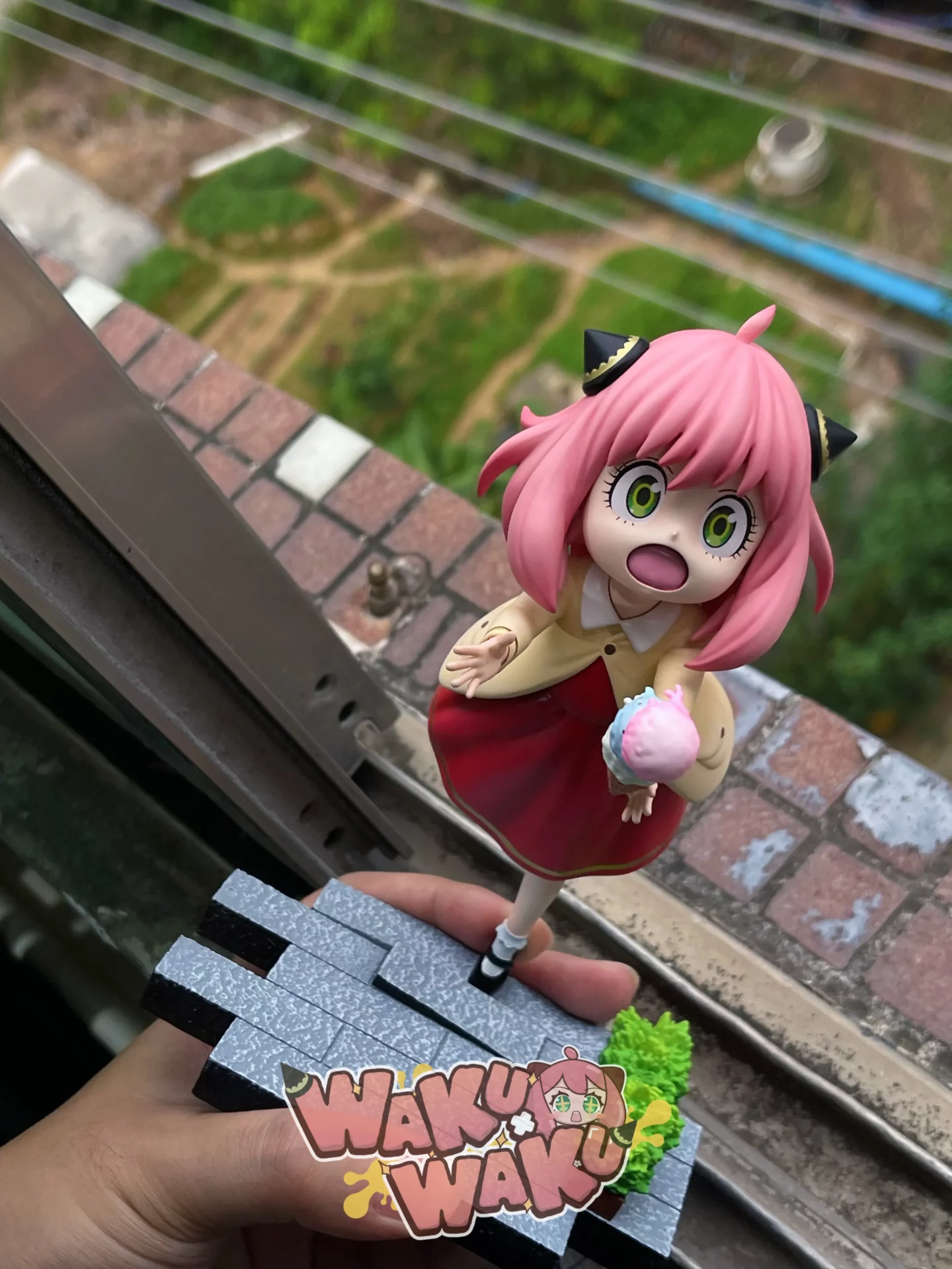 PRODUCTION UPDATE: WAKUWAKU STUDIO FALLING DOWN ANYA FORGER - GKLOOP
