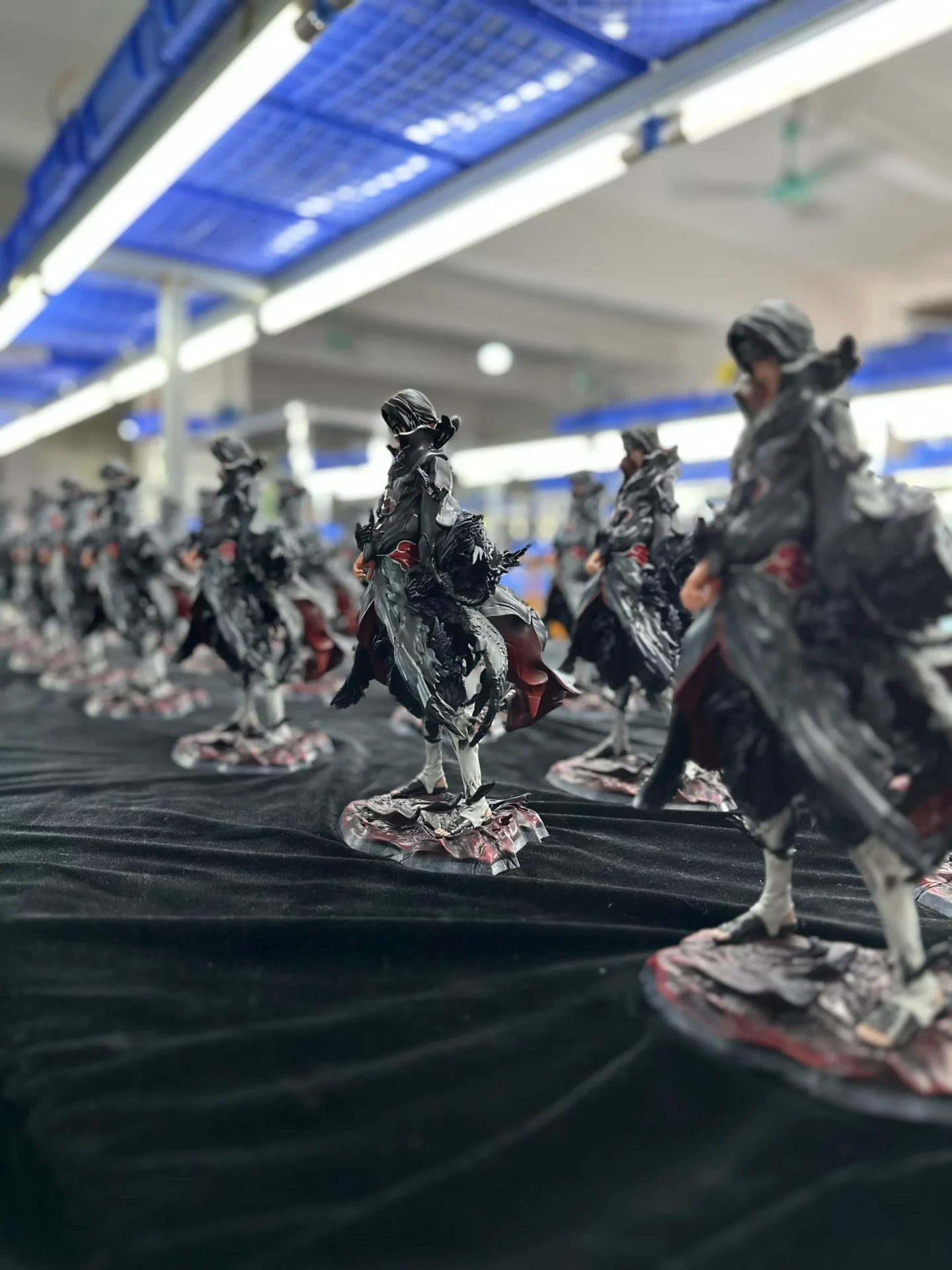 PRODUCTION UPDATE: IRON CURTAIN STUDIO ITACHI UCHIHA - GKLOOP